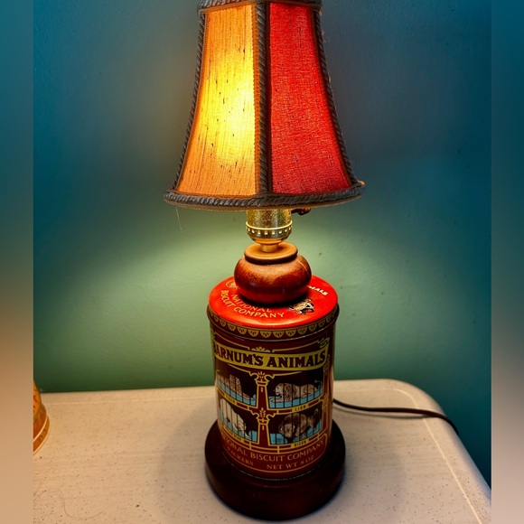 Accents | Vintage Ntl Biscuit Cobarnums Circus Animal Crackers Tin Lamp ...